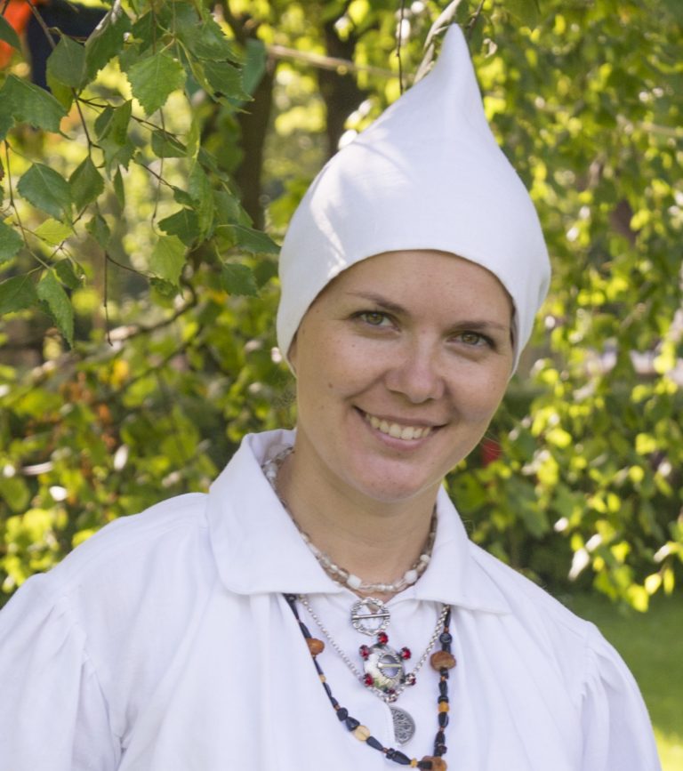 Liis Burk - Eesti Rahvakunsti ja Käsitöö Liit